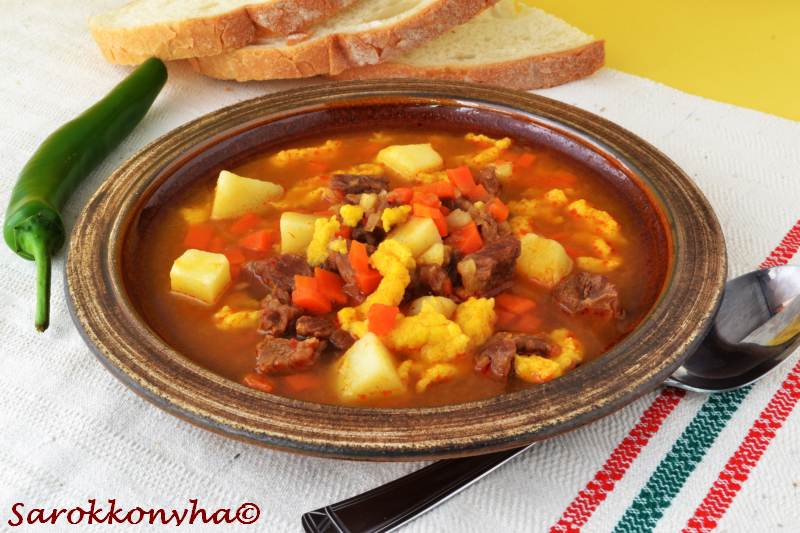 Sarokkonyha: Gulyásleves