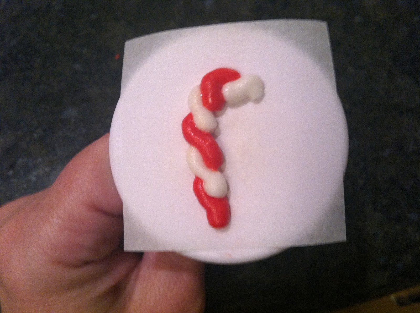 The Iced Queen: Royal Icing Candy Cane