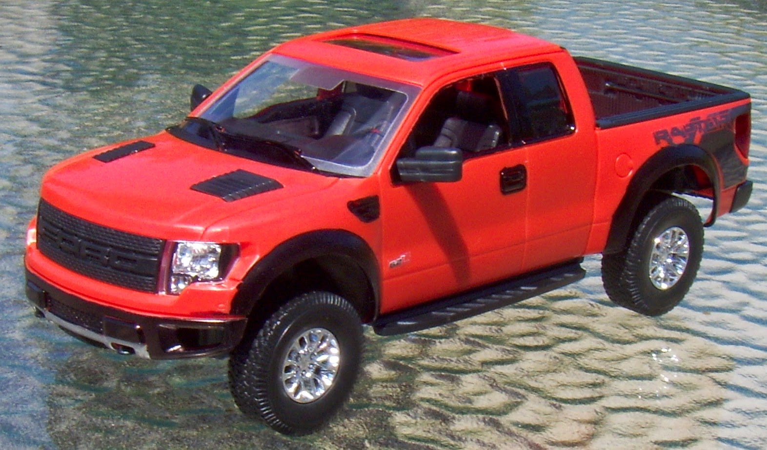 Revell 1:24 scale Raptor's, Part 1: 2012 Ford F-150 SVT Raptor