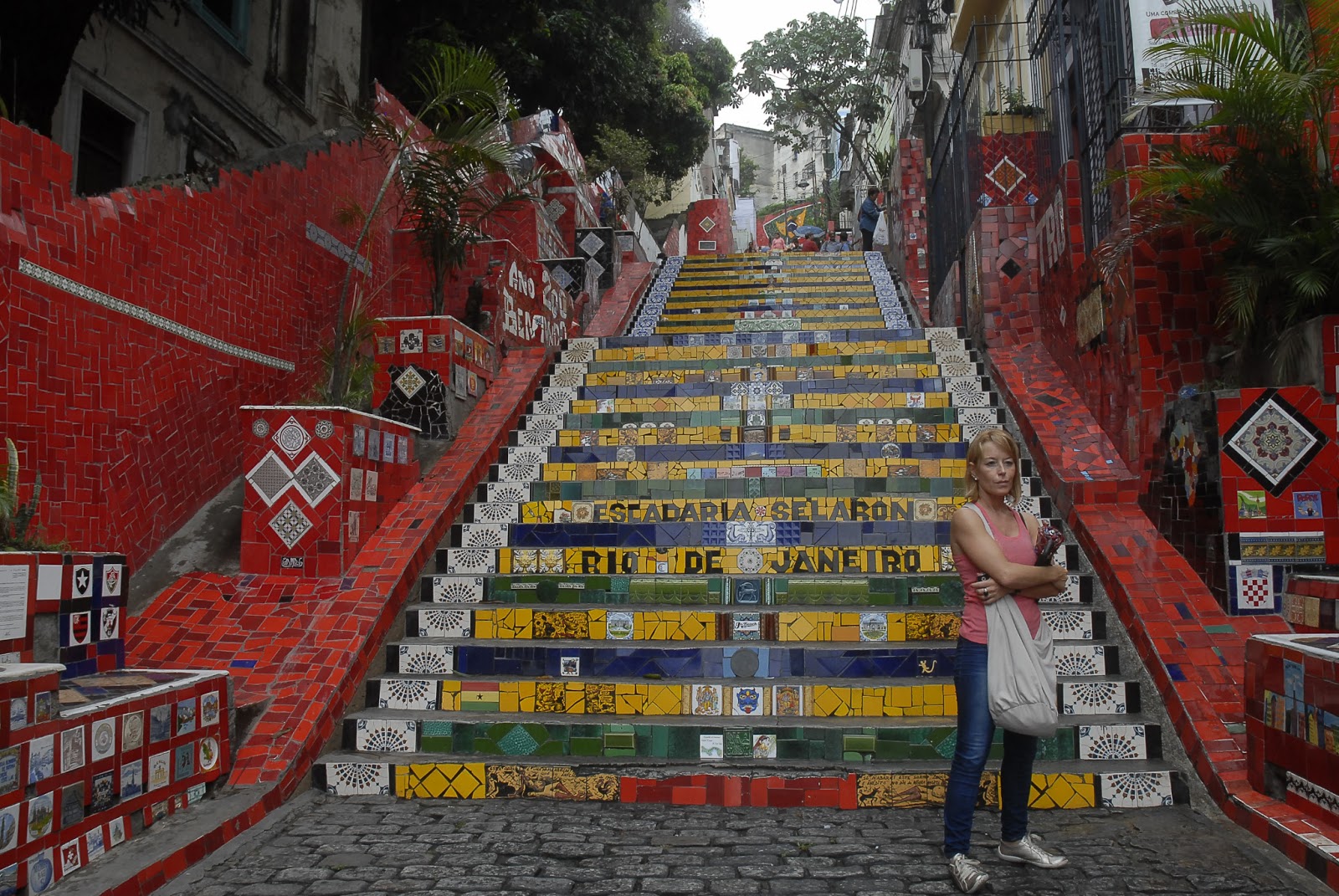 Blog Miracema.RJ: Mosaico do artista Jorge Selarón na Escadaria do ...
