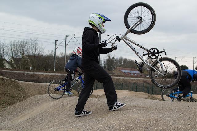 Technique en test: la photo de Sport (Vélo Cross) - | URBAN PHOTOGRAPHER