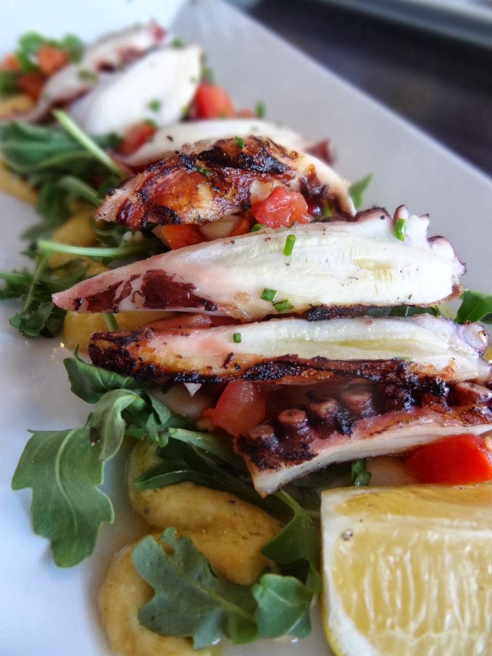 Scrumpdillyicious: Diana's Oyster Bar & Grill: Toronto's Best Seafood