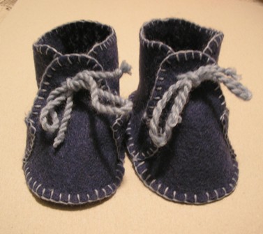 Crafty Sue: Felt Baby Booties - PATTERN