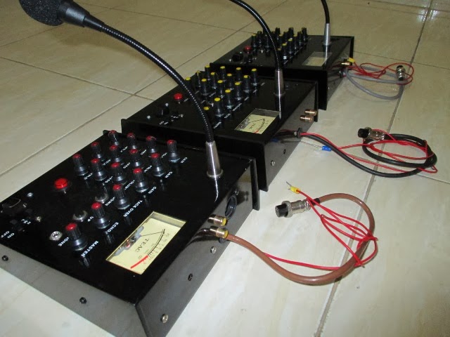 Gromikom Radio: Mixer & Mic Compressor 3 Channels