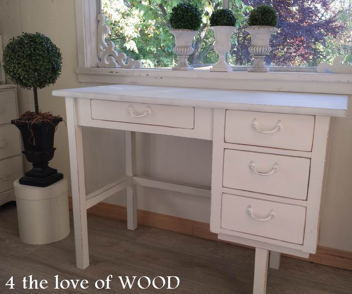 4 the love of wood: PAINTING A COUNTRY STYLE DESK and new shabby chic ...
