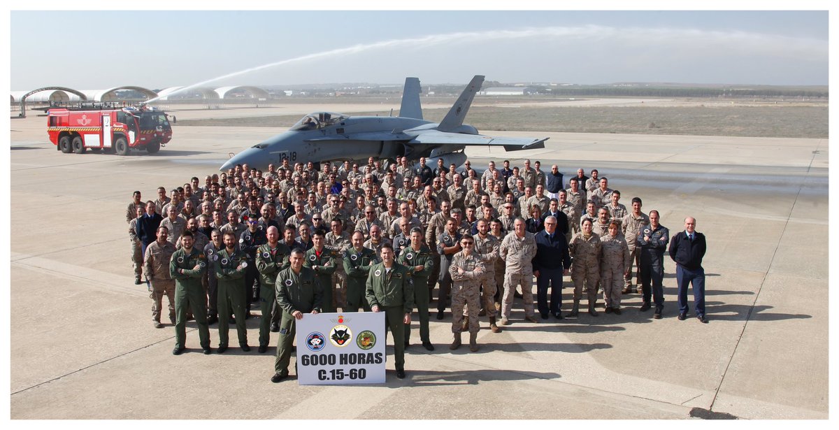 Historia y tecnología militar: Un F-18 Hornet del Ala 12 alcanza 6.000 ...