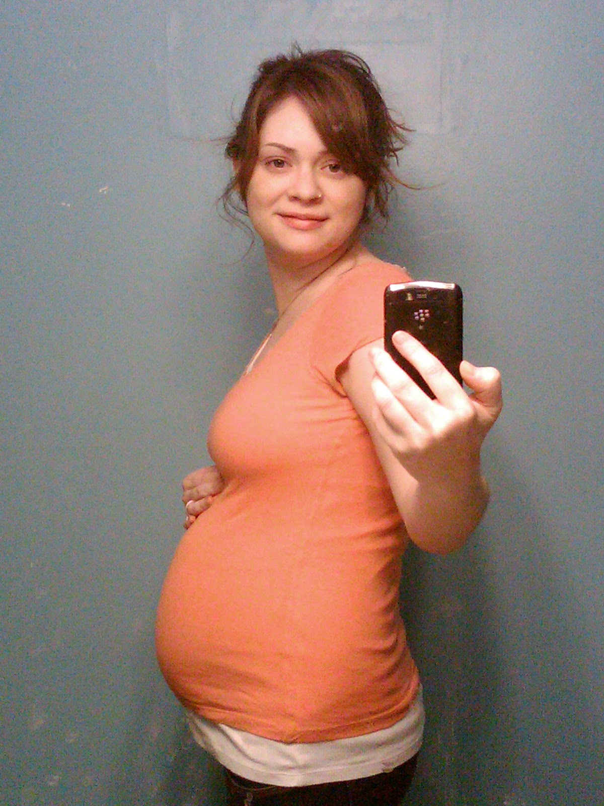 27 Weeks Pregnant just About Daisy To Sunflower 27-weeks-pregnant-just-about-daisy-to-sunflower
