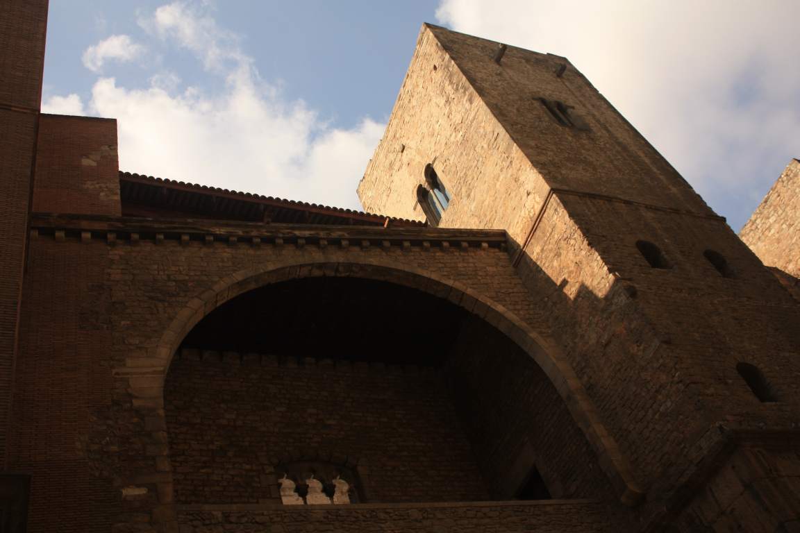 BARCELONA GOTHIC QUARTER: BARCINO ROMAN CITY ~ Beautiful places of ...
