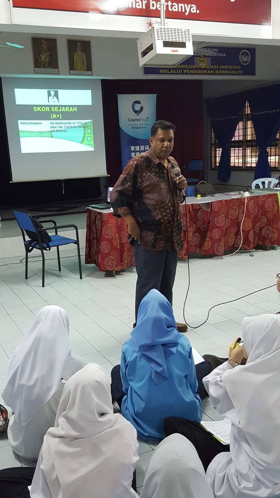 SMKBJ RASMI: TEKNIK MENJAWAB SEJARAH SPM bersama MIKE MAHEN