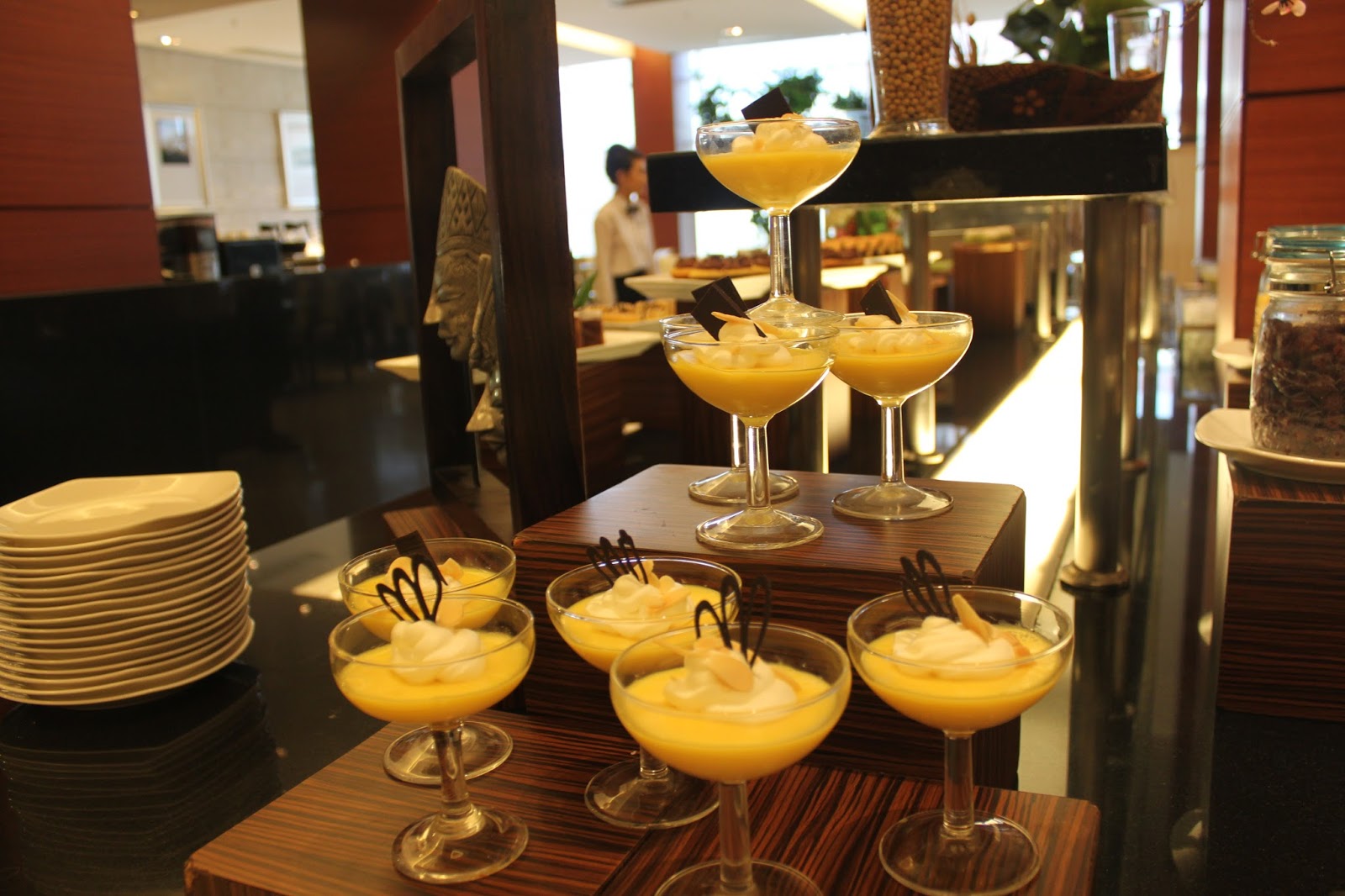 The Cafe Java Paragon: Buffet Lunch - et l'amour
