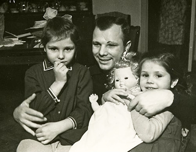 Yuri Gagarin: The First Man in Space – 60 Everyday Photos of the Soviet ...