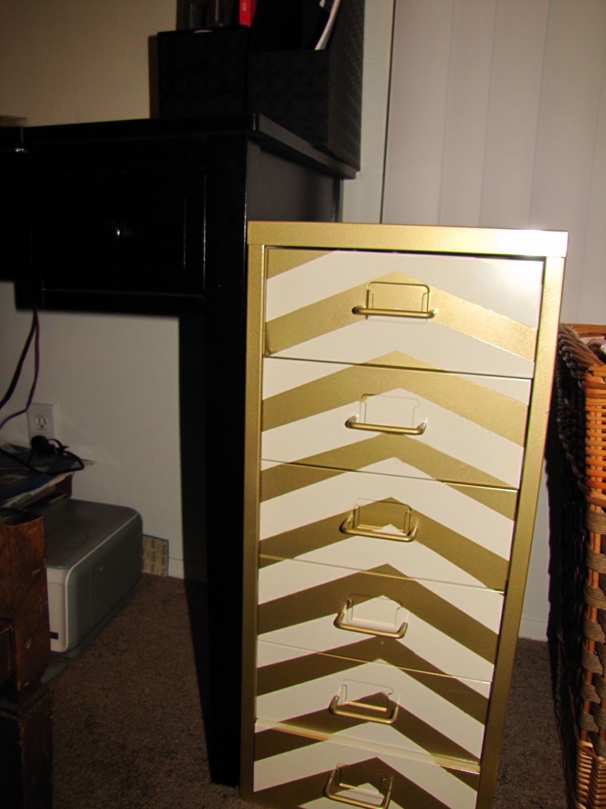 DIY: Ikea Helmer Hack