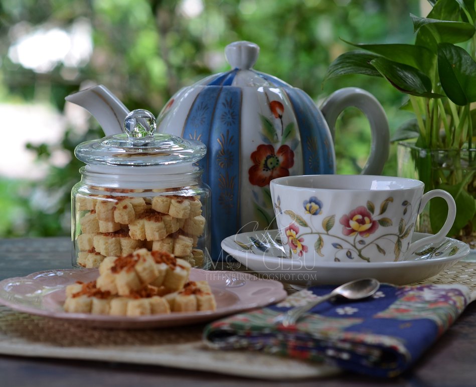 RESIPI BISKUT BANGKIT KELAPA