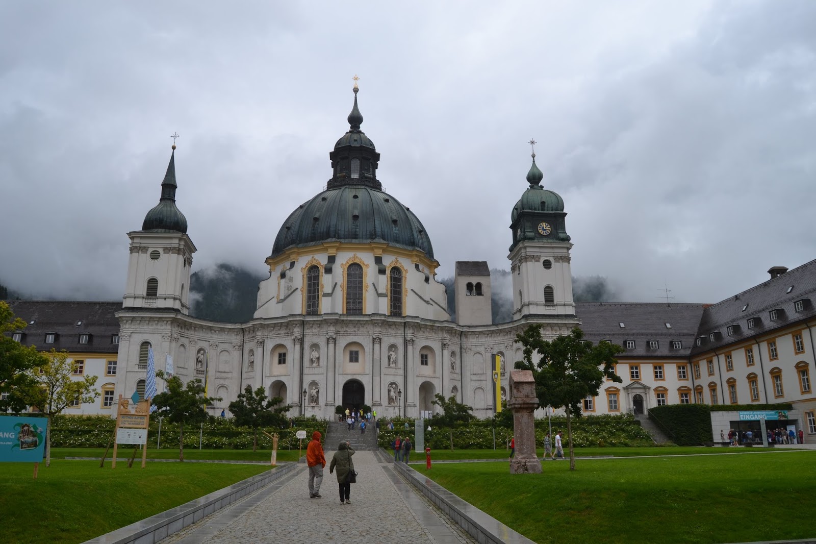 Life with Chickenruby: Ettal Abbey, Linderhof Palace and Oberammergau ...