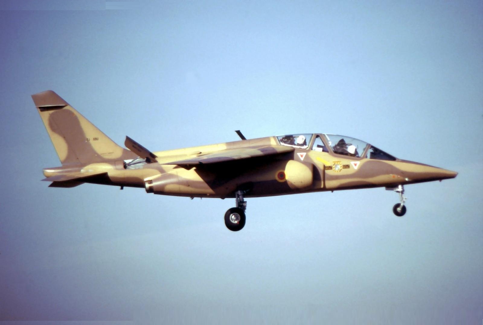 FOTOARMAS.COM: Alpha Jet MS2, (Camerun)