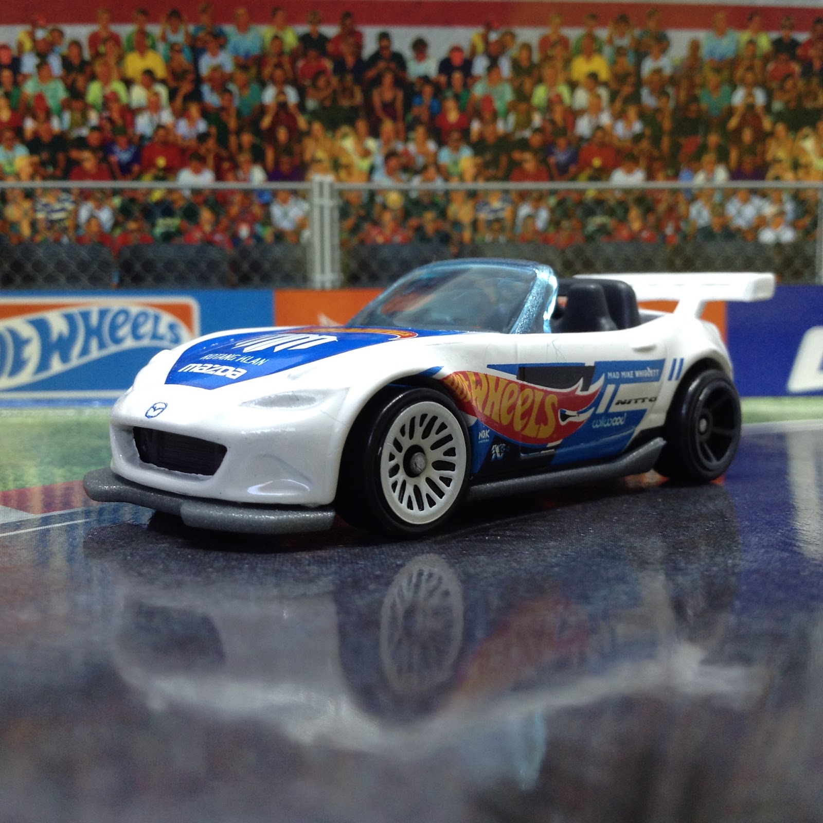 JULIAN'S HOT WHEELS BLOG: 2015 Mazda MX-5 Miata (2018 Nightburnerz ...