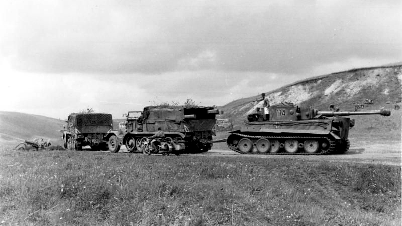 TIGER I REMOLCADO DEL 101º SS BATALLÓN PANZER PESADOS (SCHWERE SS ...