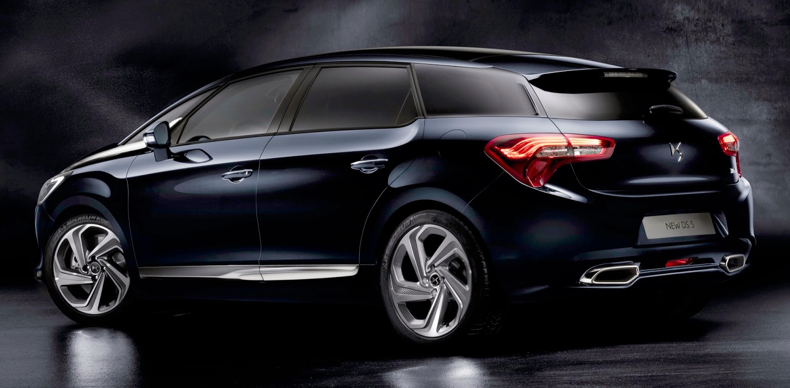 JORNAL R 7ª: Citroën DS5 recebe sua primeira reestilização