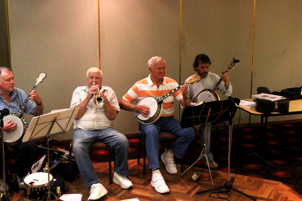 Sydney Banjo Band: The four string banjo in Sydney, NSW...Jazz banjo ...
