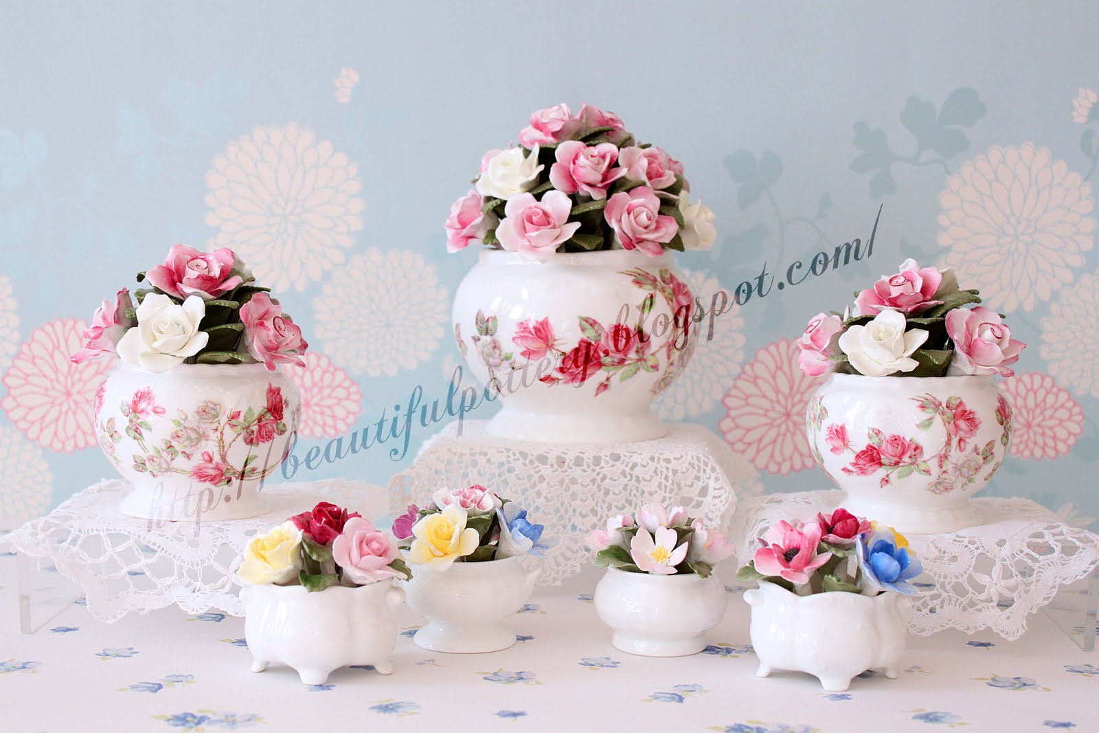 BEAUTIFUL POTTERY: Posy Flower ( England )