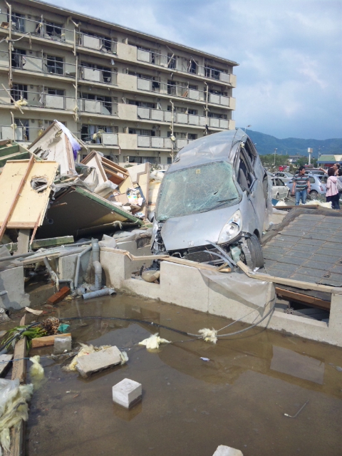 The Original Weather Blog: Strong Tornado Strikes Tsukuba Japan ...
