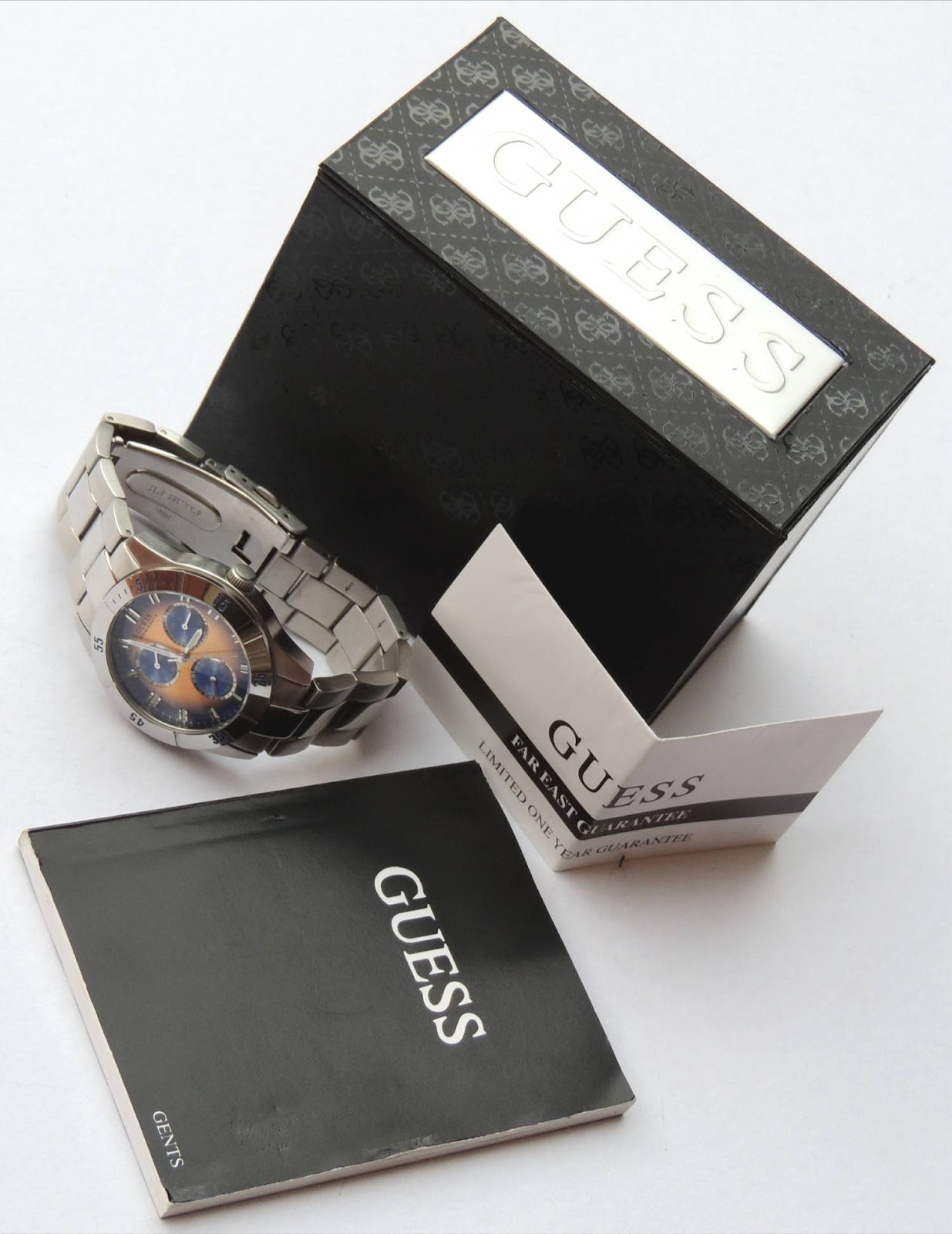 Janji Laku: Genuine GUESS Waterpro Mens' Watch