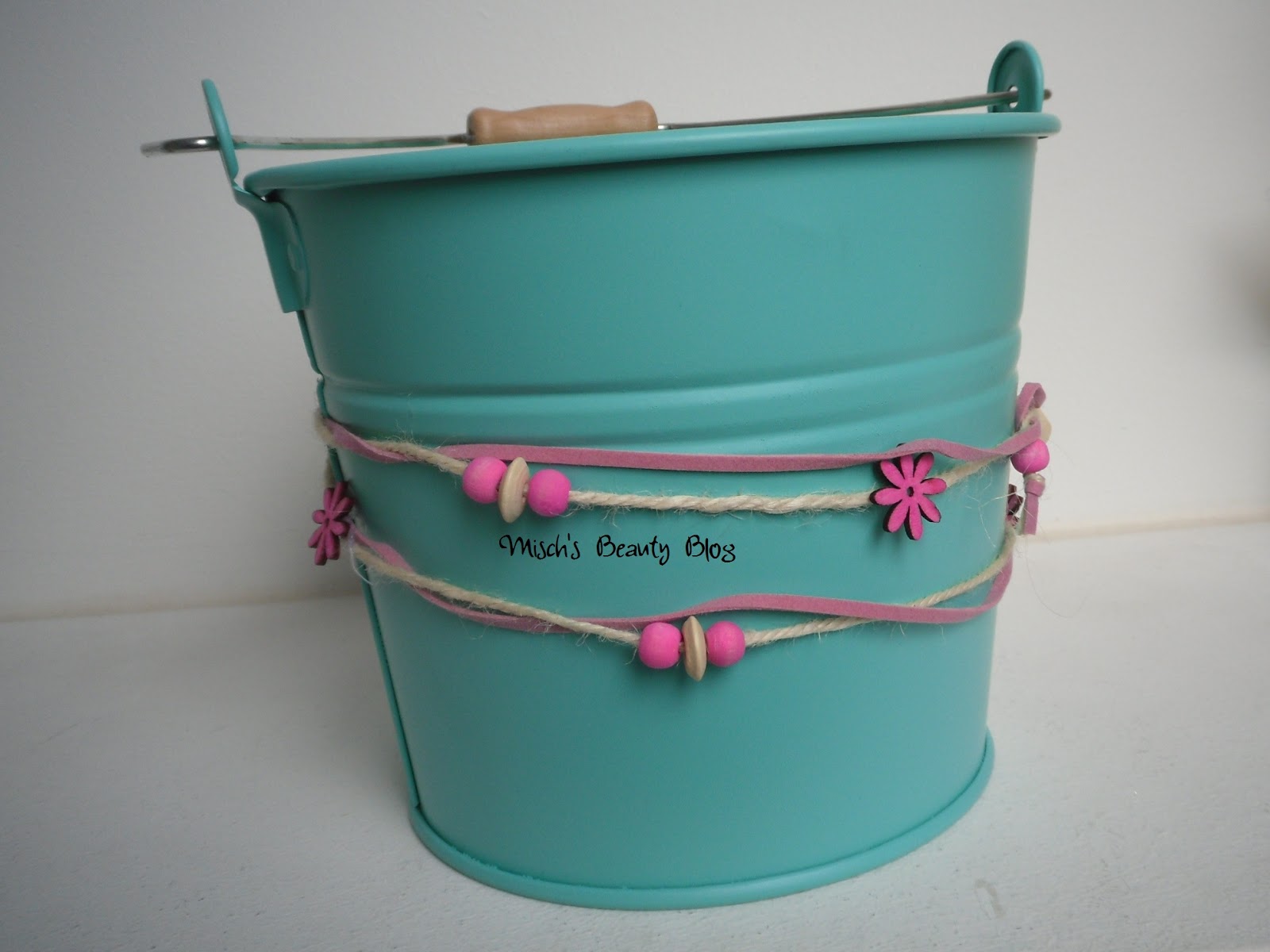 Misch's Beauty Blog: the mint bucket.