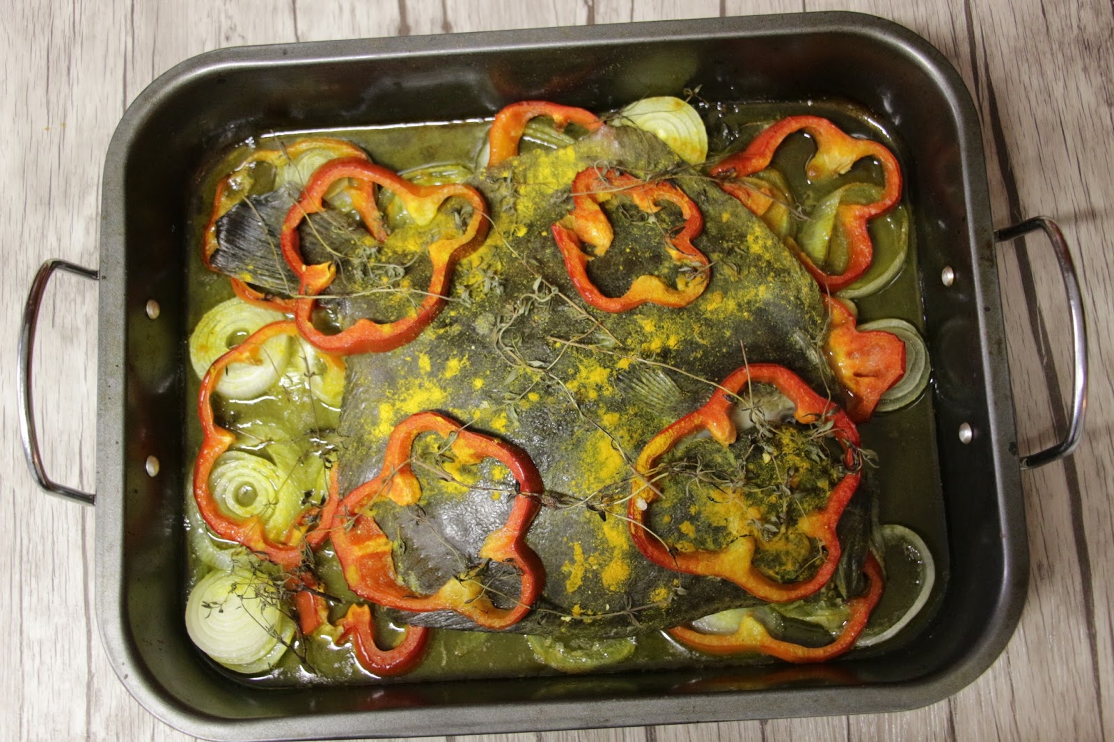 Pregado no forno com açafrão - Tertúlia da Susy