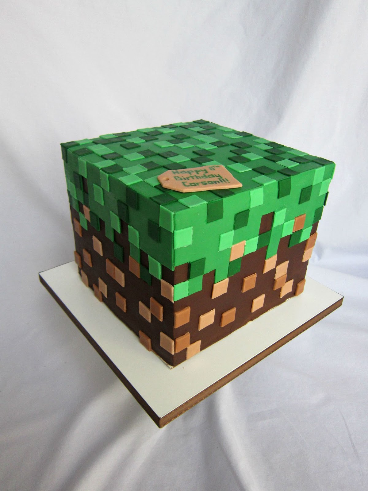 Delectable Cakes Minecraft Box Birthday Cake delectable-cakes-minecraft-box-birthday-cake