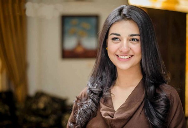 Pakistani Actress Sarah Khan Stunning HD Pics 2016 ~ Fashionip