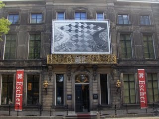 Ilusões, ângulos impossíveis e M.C. Escher ~ Bob Nerd