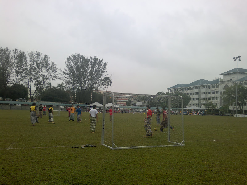Sukan Tradisi dan Sukan Rakyat, Sekali-sekala layan memang syok ...