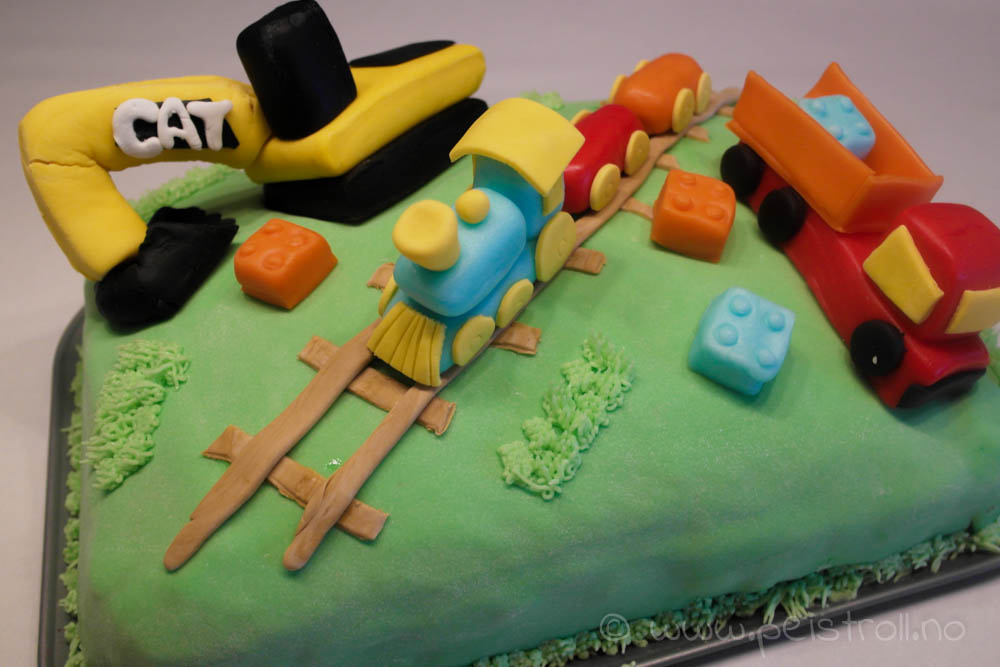 Peistroll: Bursdagskake til 2 års gutten