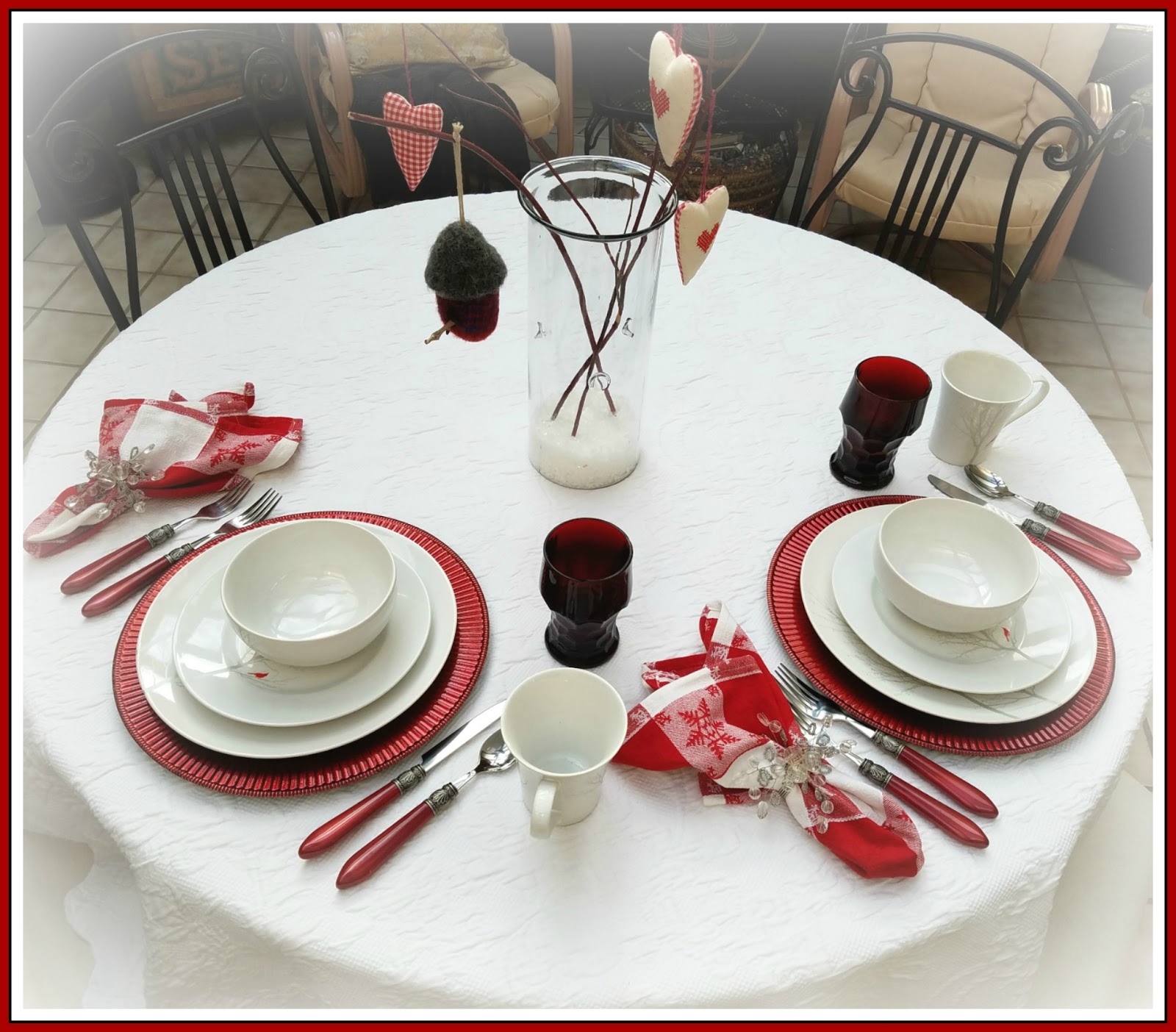 Panoply: Winter Cardinal Table for Two