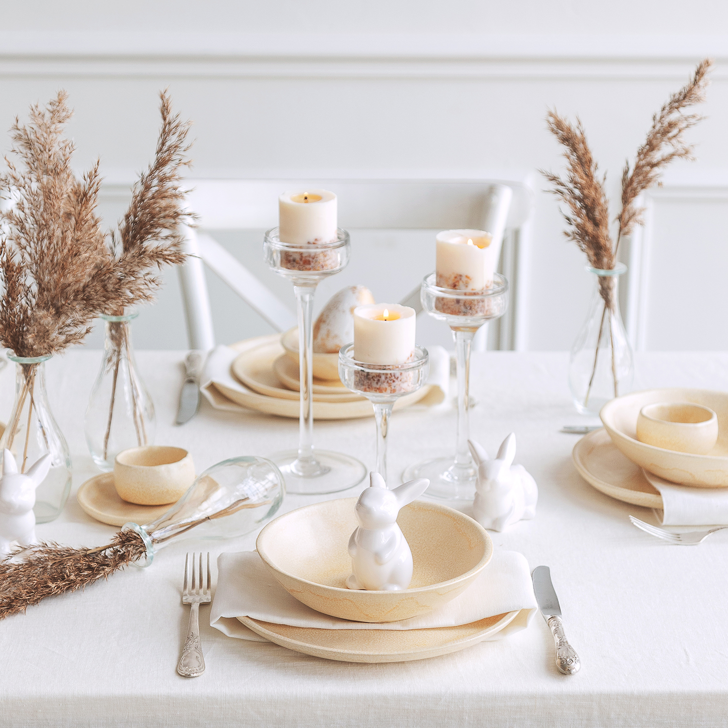 3 minimal Easter table decor ideas - perfect-handmade