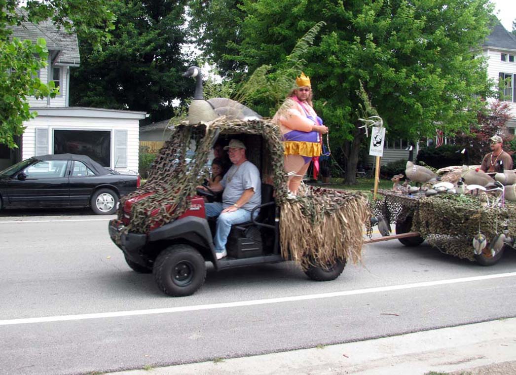 Riverview Sportsmen: Sportsmen Get 1st Place with Parade Float