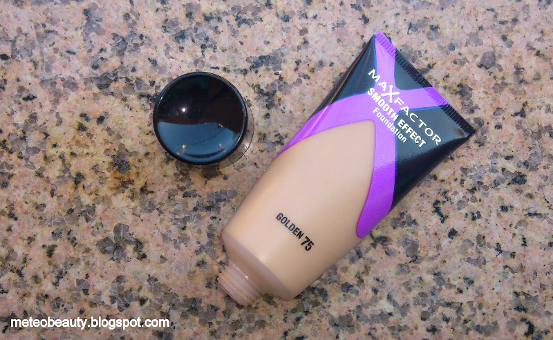 Max Factor Smooth Effect Foundation - Simply Selma