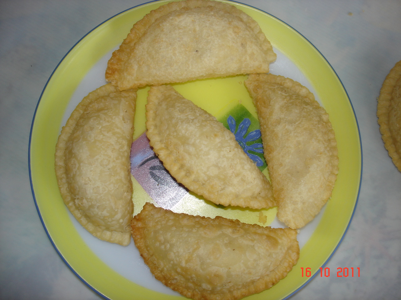 rayalaseema recipes with step by step pictures: RAVA KAJJIKAYALU
