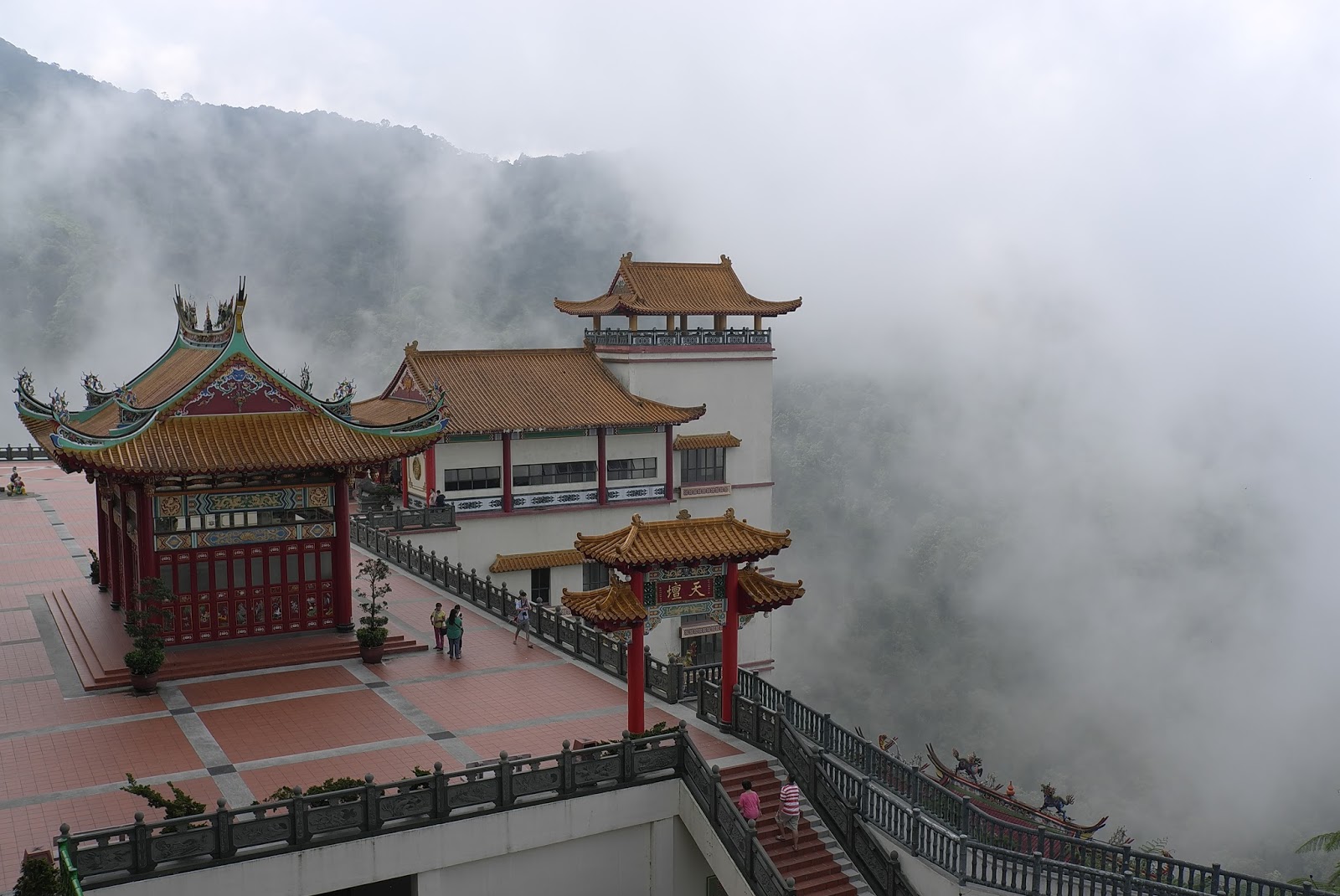 JE TunNel: CHIN SWEE Caves Temple 清水岩庙 @ ResortsWorld Genting is a Must ...