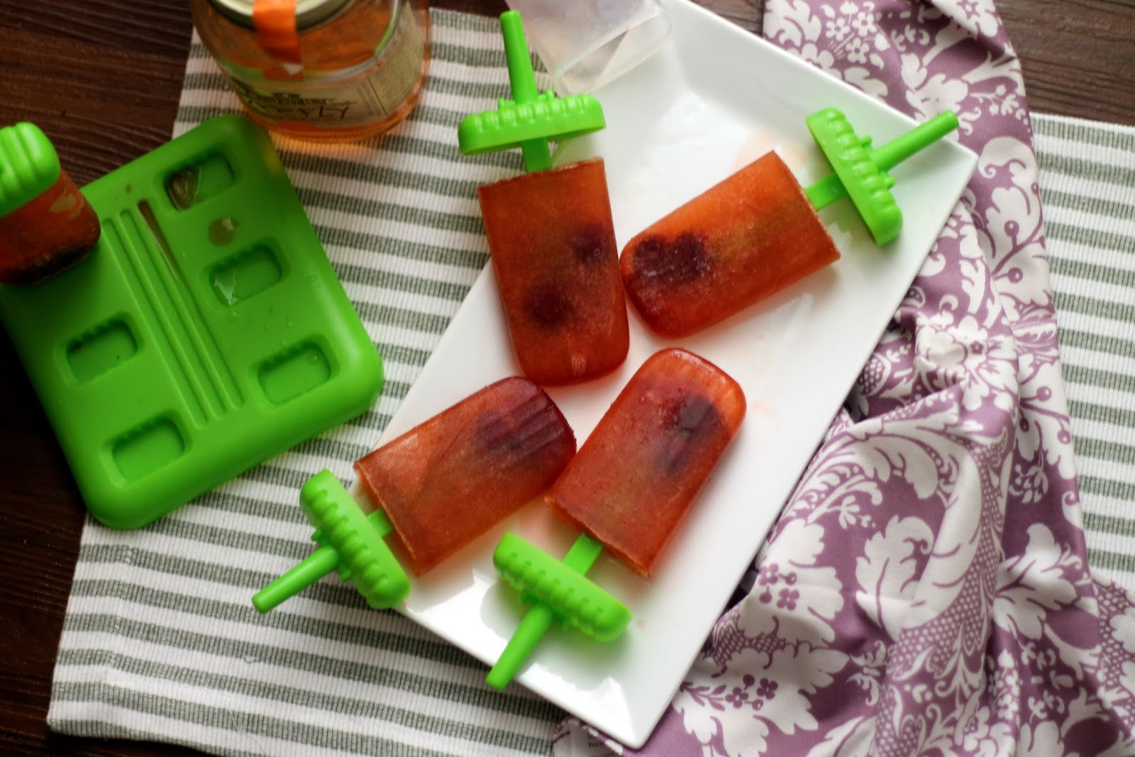 Boozy Pops - Peach Moonshine Iced Tea
