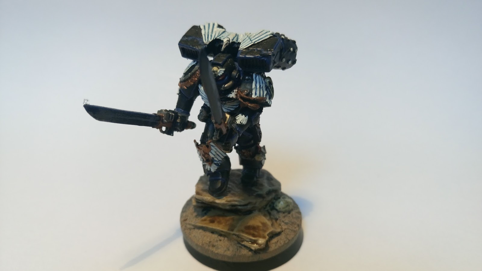 What's On Your Table: Raven Guard- Nykona Sharrowkyn - Faeit 212