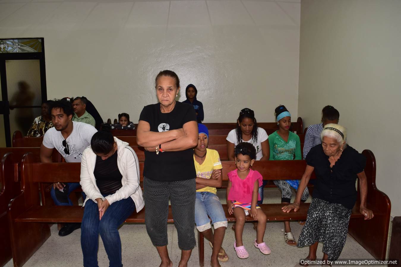 Dominicanalliyo.com: Misa En La Funeraria Inavi Funeral De Rafael Cruz ...