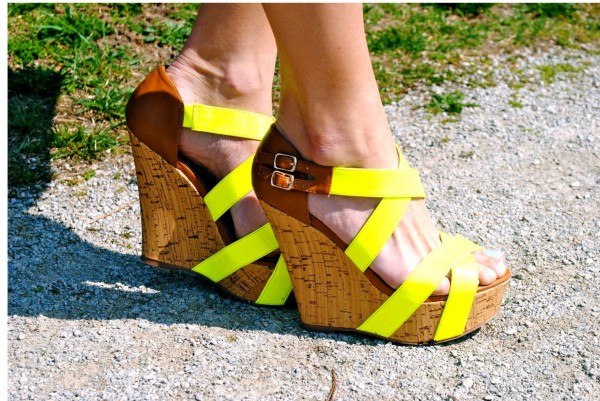 simply h² : Add a Splash of Neon This Spring!
