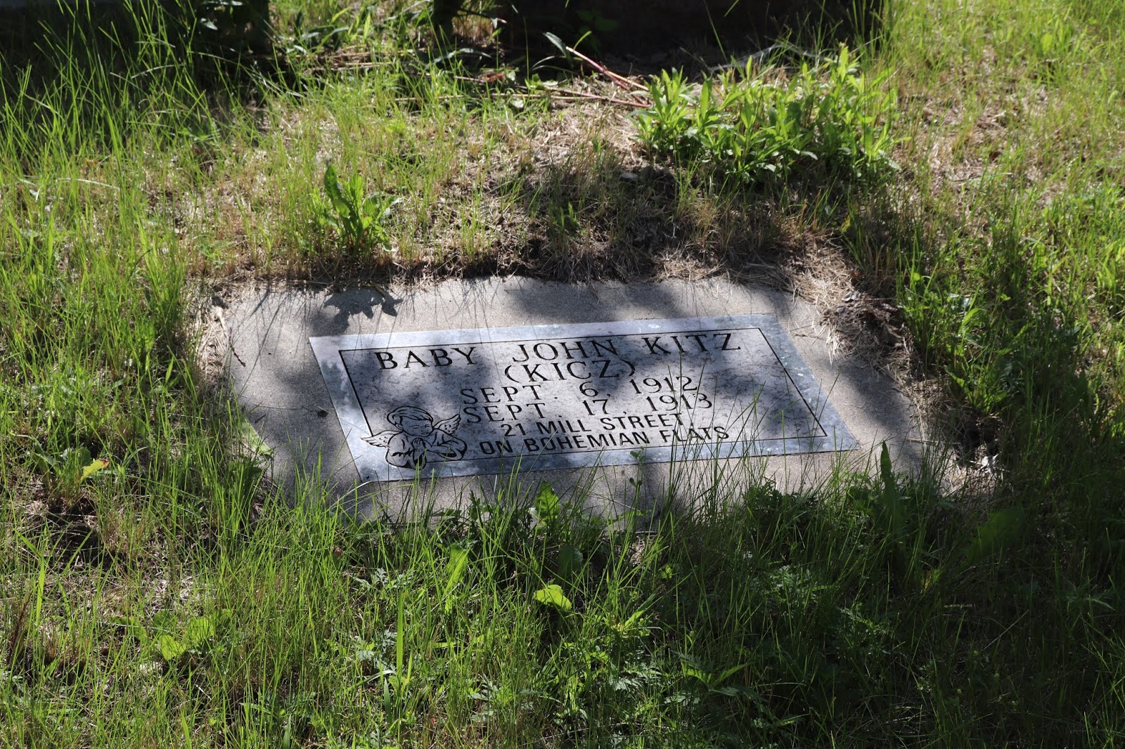 The Minneapolis Pioneers & Soldiers Memorial Cemetery - Minneapolis, MN ...