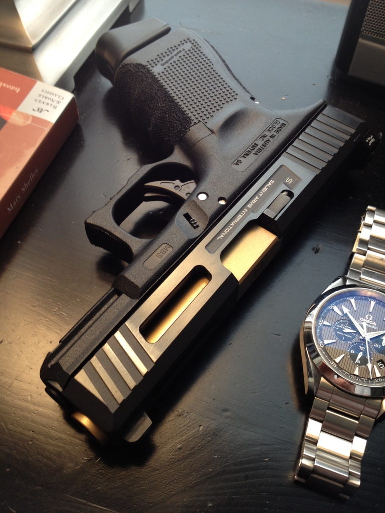 Ammo and Gun Collector: Custom Glock by Salient Arms International
