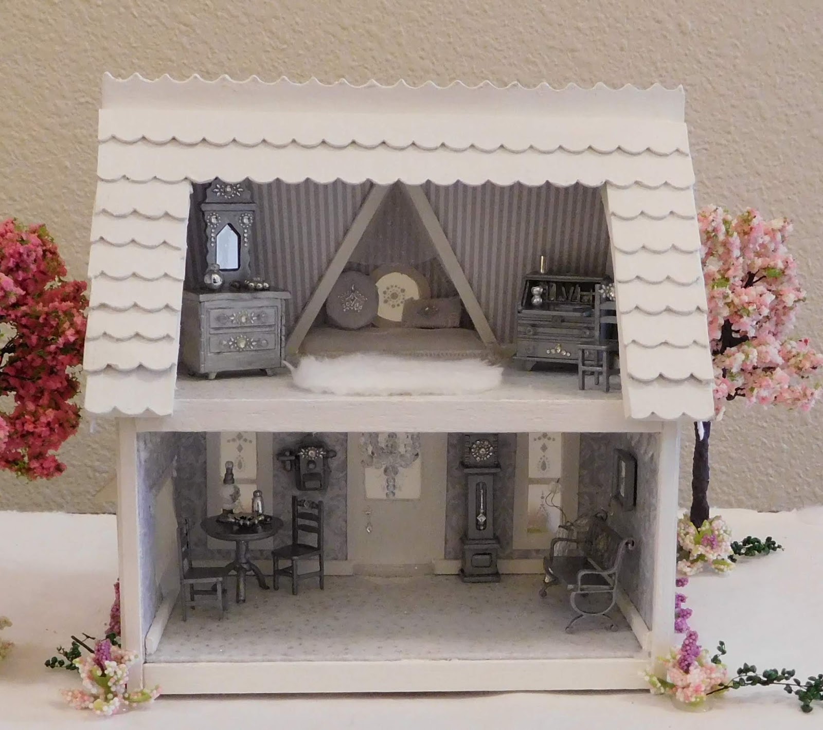 More Minis Dollhouses: Quarter Scale Dollhouse Projects