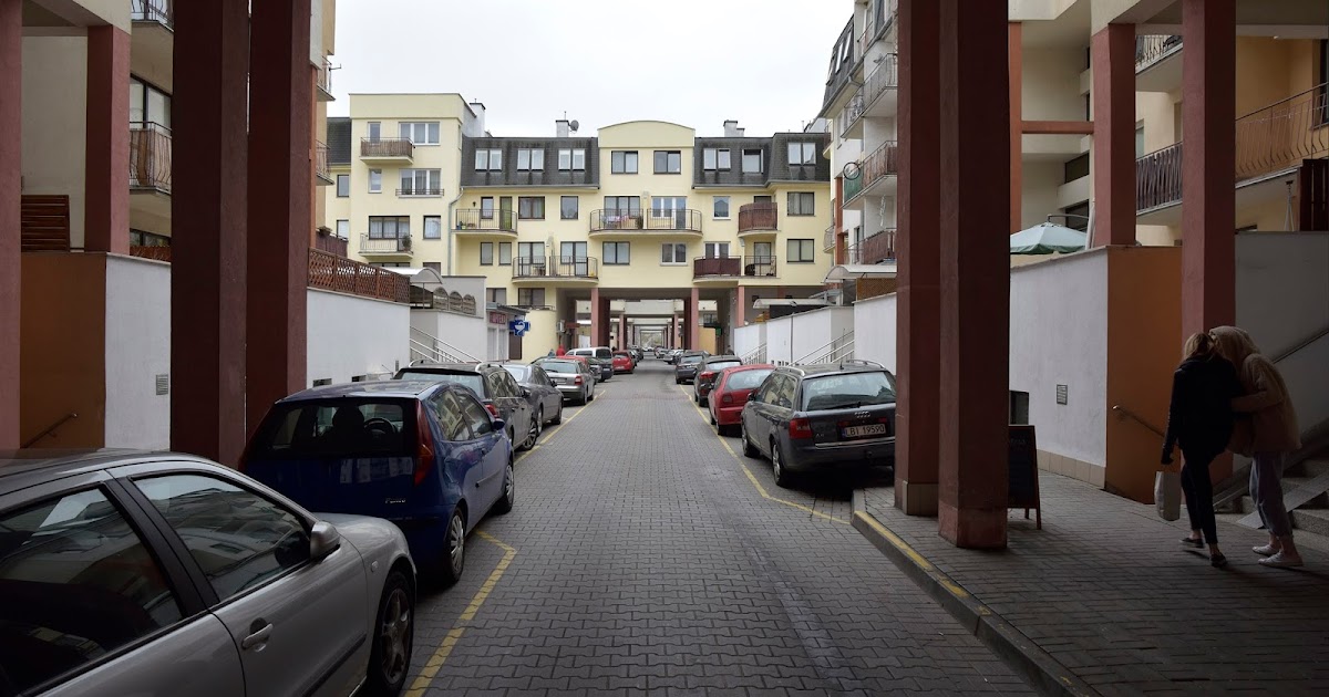 hiperrealizm: PIASECZNO, ULICA STRUSIA