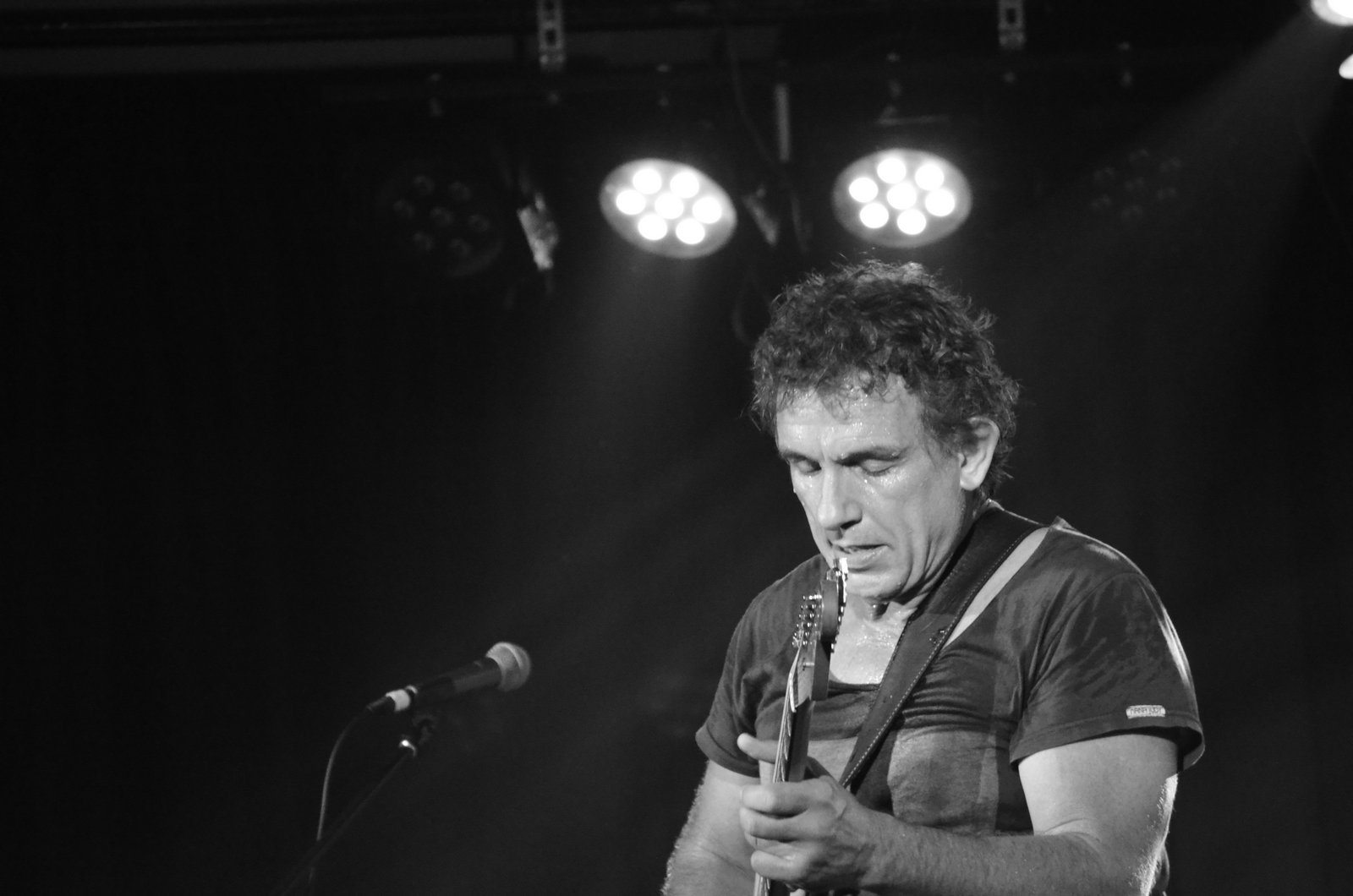 Sean & Andi's Concert Photos: Ian Moss @ The York on Lilydale