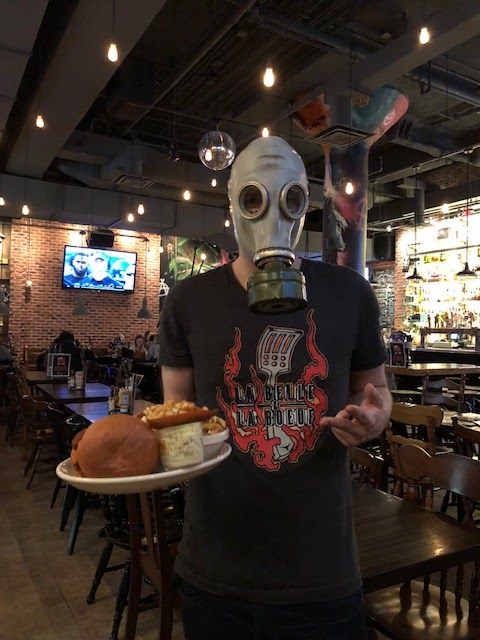 Nuclear Burger From La Belle Et La Boeuf / La Belle Et La Boeufのニュークリア ...