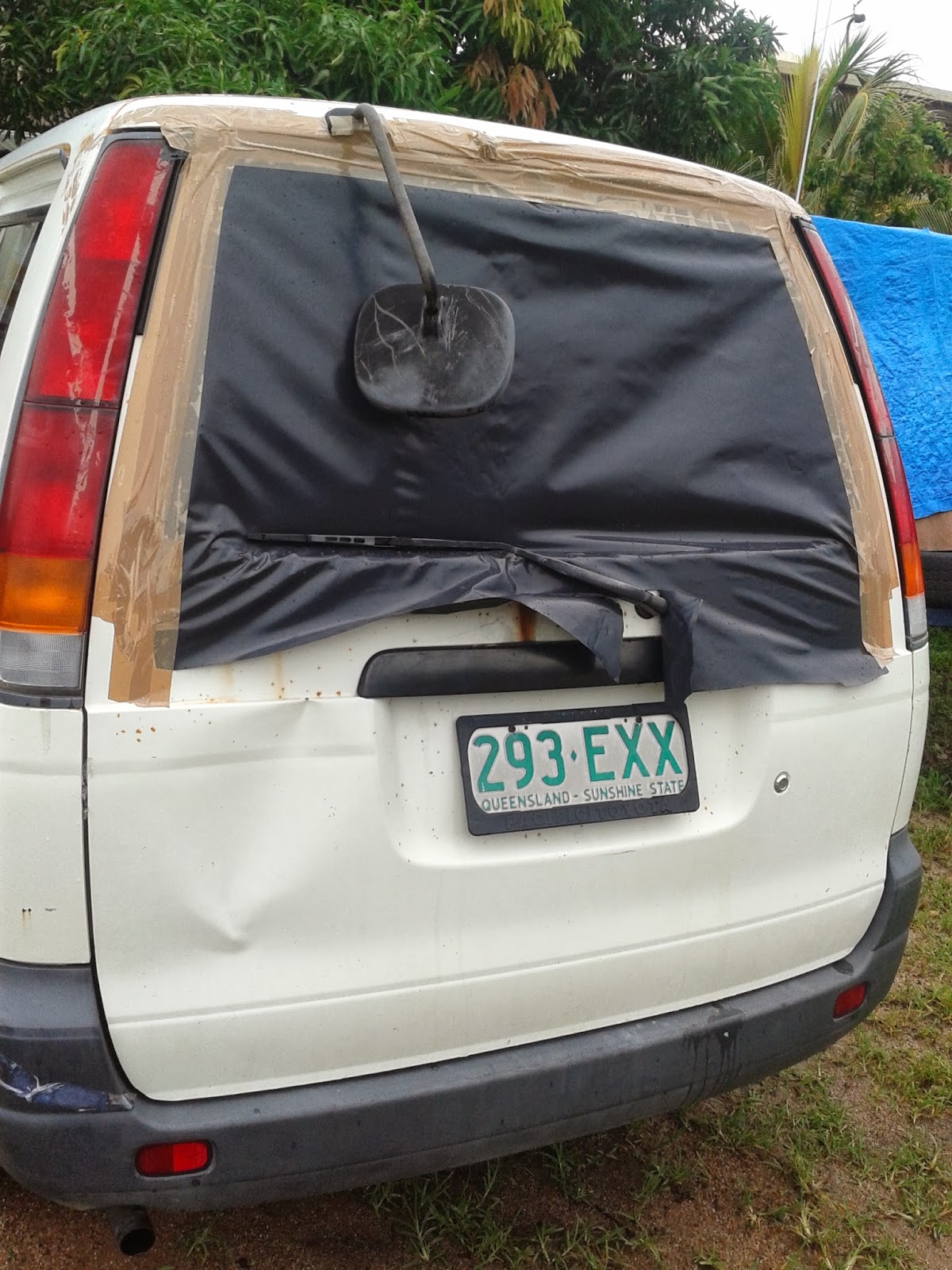 Ilan Life: Shattered